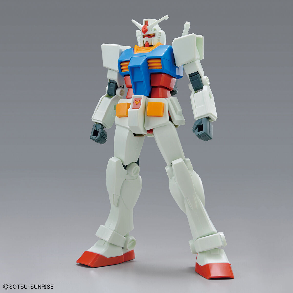Bandai Entry Grade 1/144 RX-78-2 Gundam (Full Weapon Set) – Gunpla Style