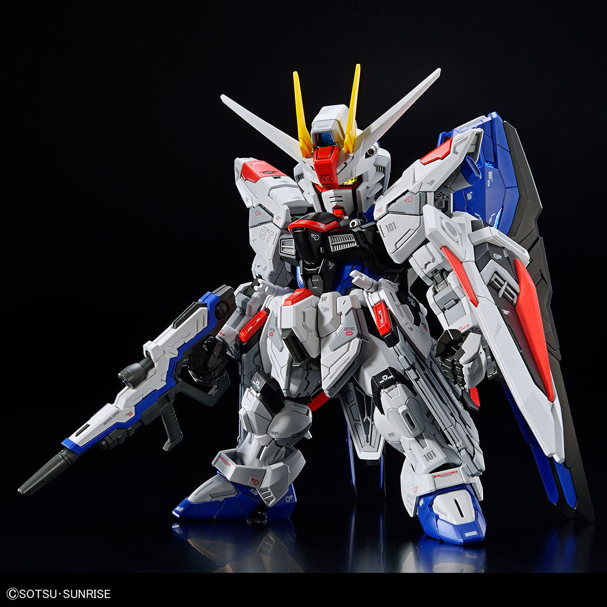 Bandai MGSD Master Grade SD Freedom Gundam Model Kit – Gunpla Style